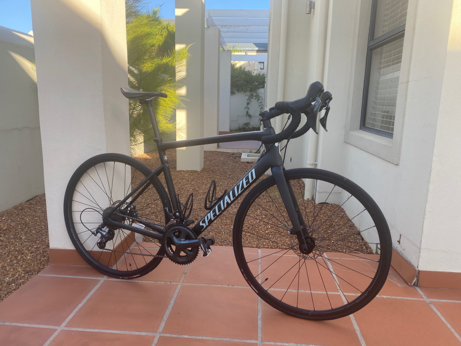 Specialized Tarmac SL6 Disc | Road Bikes | Bike Hub
