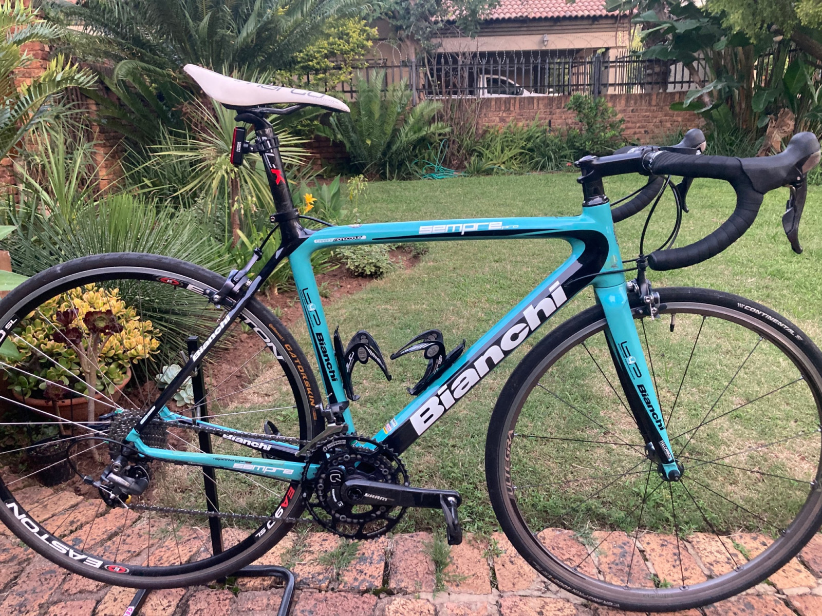 Bianchi Sempre pro | Road Bikes | Bike Hub