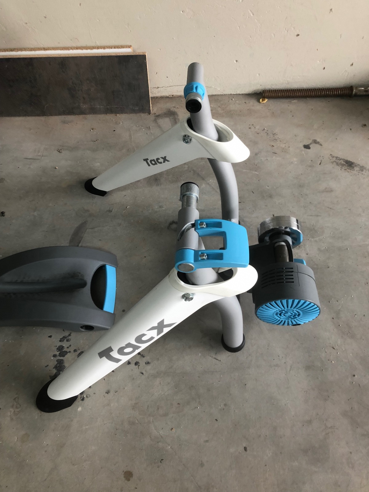 Tacx Flow Smart Indoor Trainer | Indoor Trainers & Accessories | Bike Hub