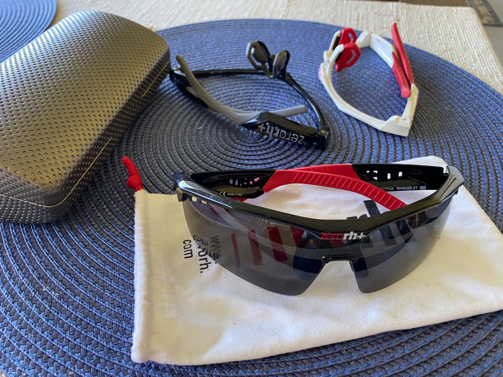 Zero RH+ Gotha sunglasses plus 2 frames | Eyewear | Bike Hub