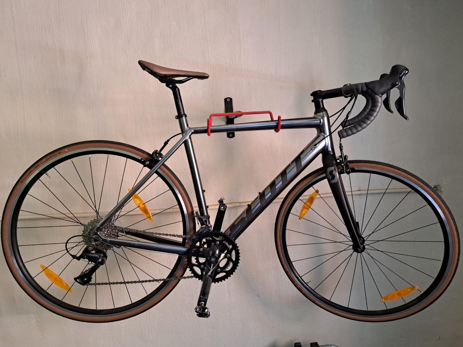 Scott Speedster 30 and fluid trainer | Road Bikes | Bike Hub