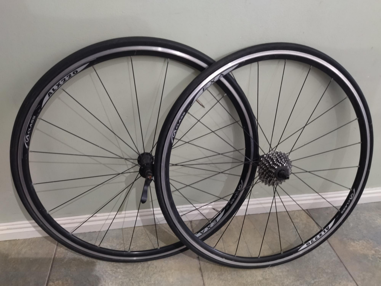 Excellent training wheels | Road Bike Wheels | Bike Hub