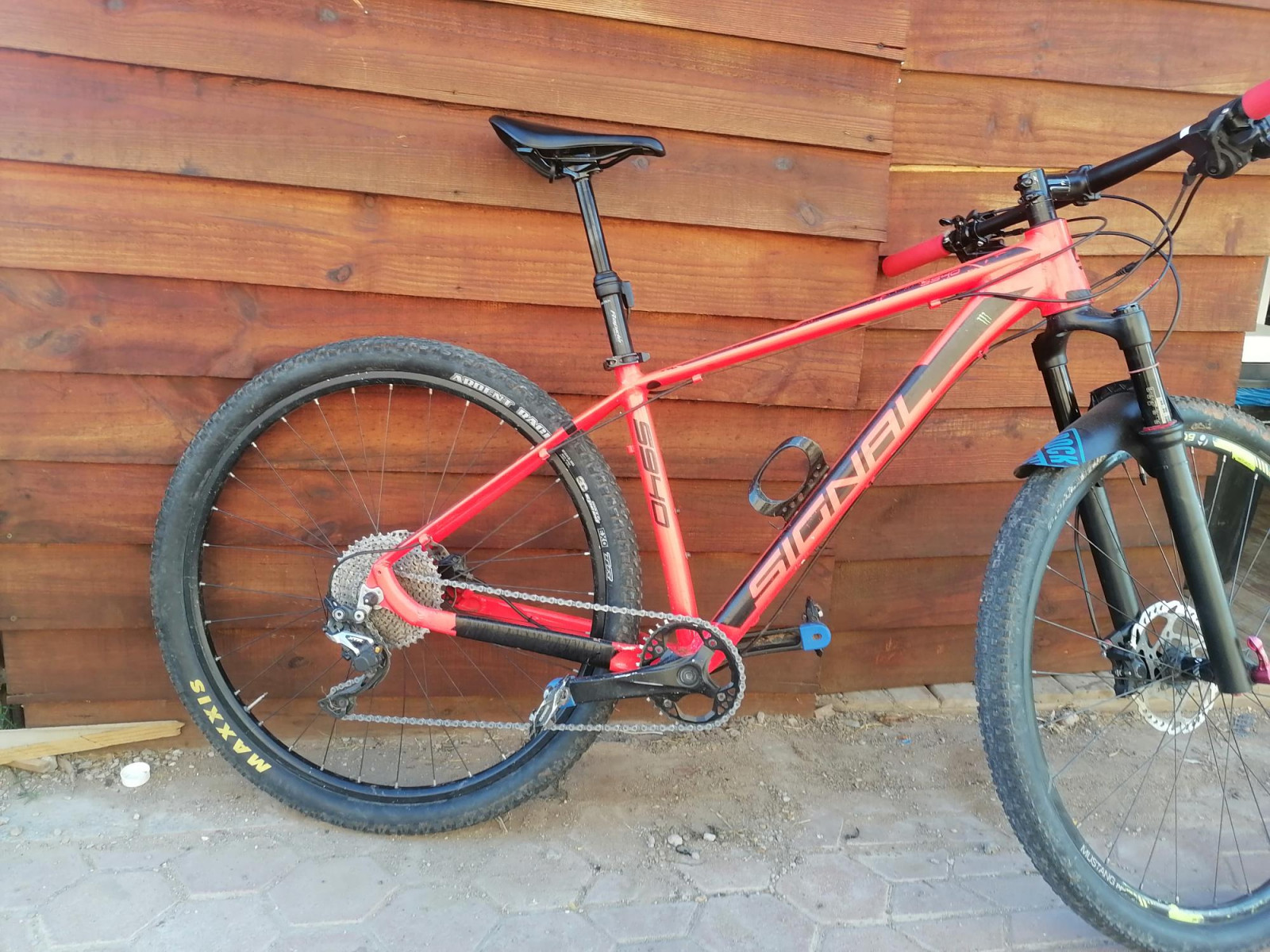 custom build (signal 940) | Bike Hub
