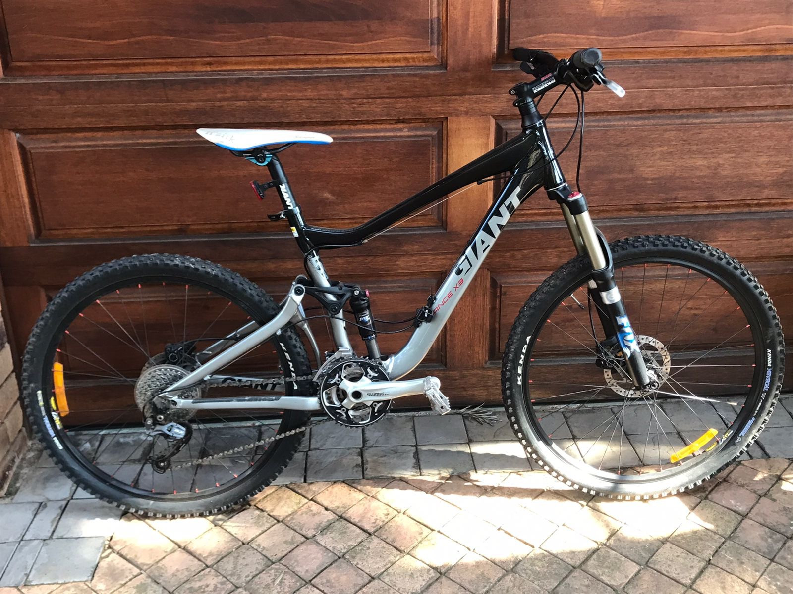 Bud and hers Giant bikes | Dual Suspension Mountain Bikes | Bike Hub