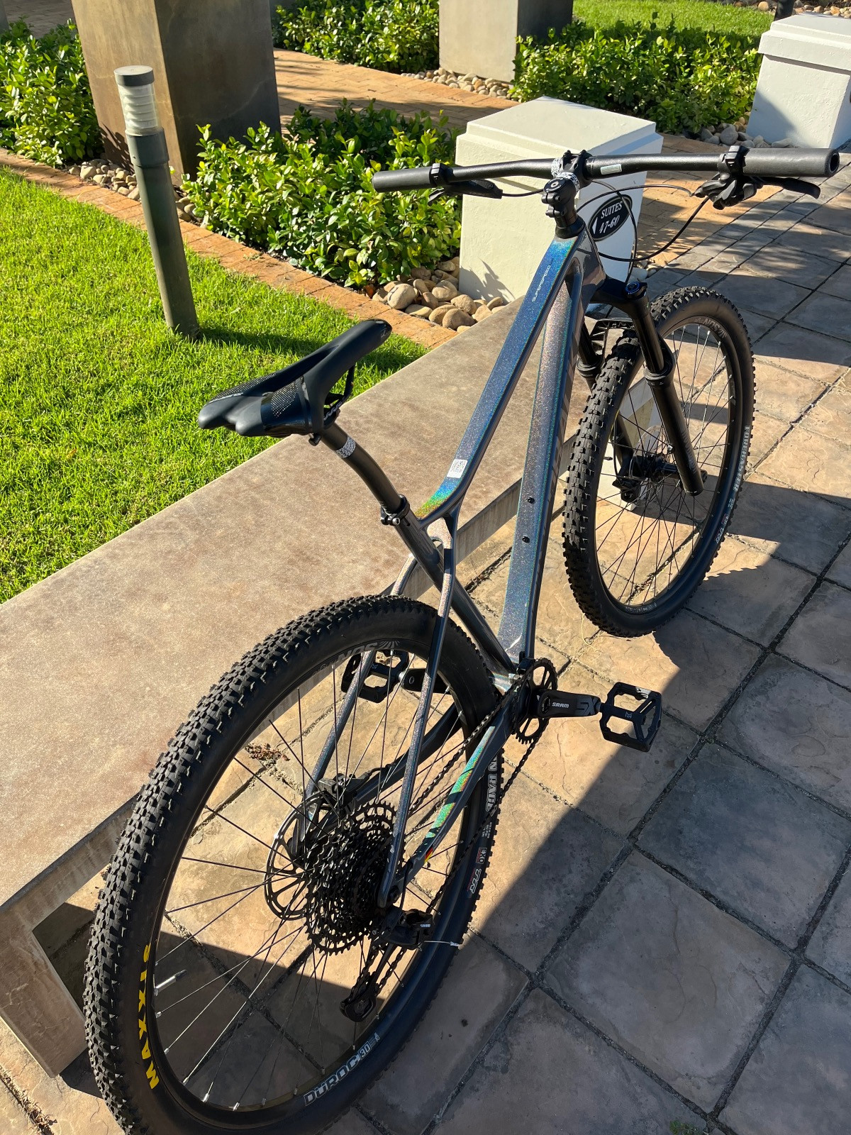 Silverback Superspeed Pro Carbon | Hardtail Mountain Bikes | Bike Hub