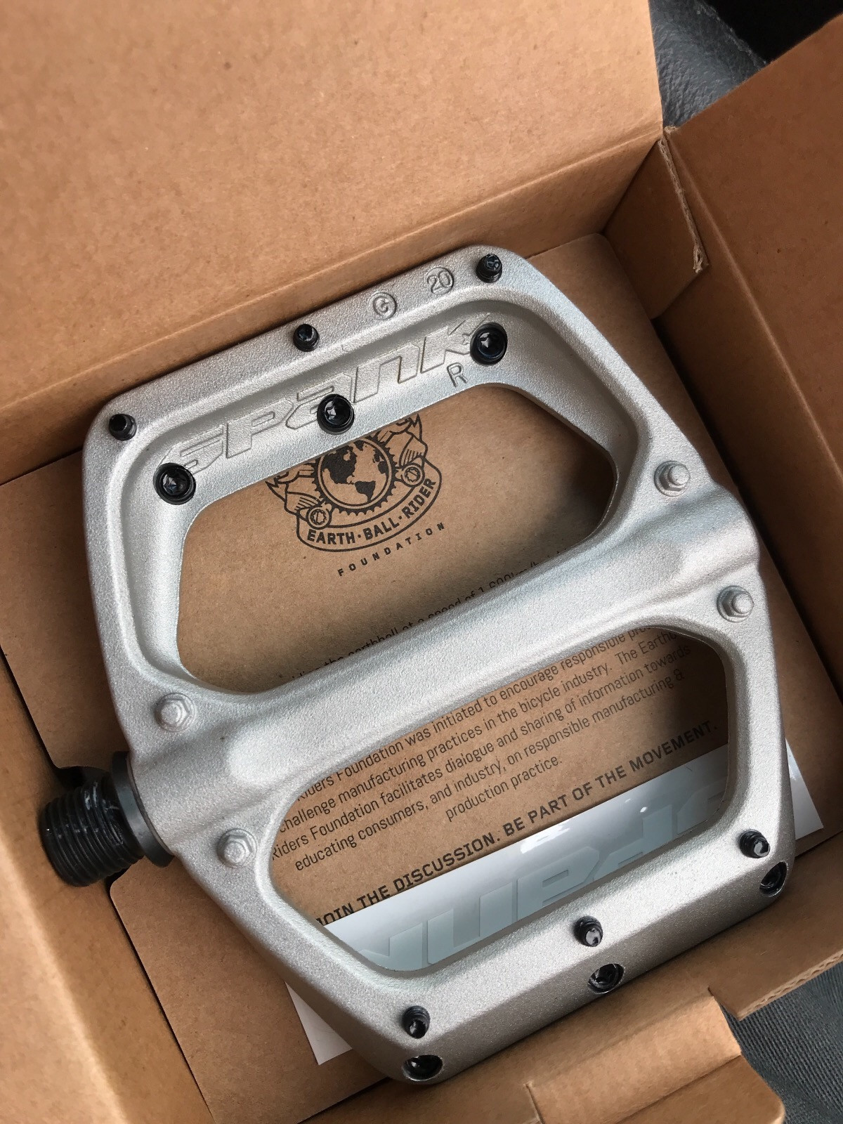 Spank spoon DC | Pedals | Bike Hub