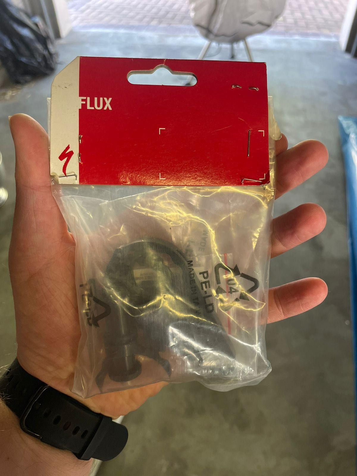 SPECIALIZED Flux Elite Headlight Handle Bar Mount | Sensors, Mounts ...