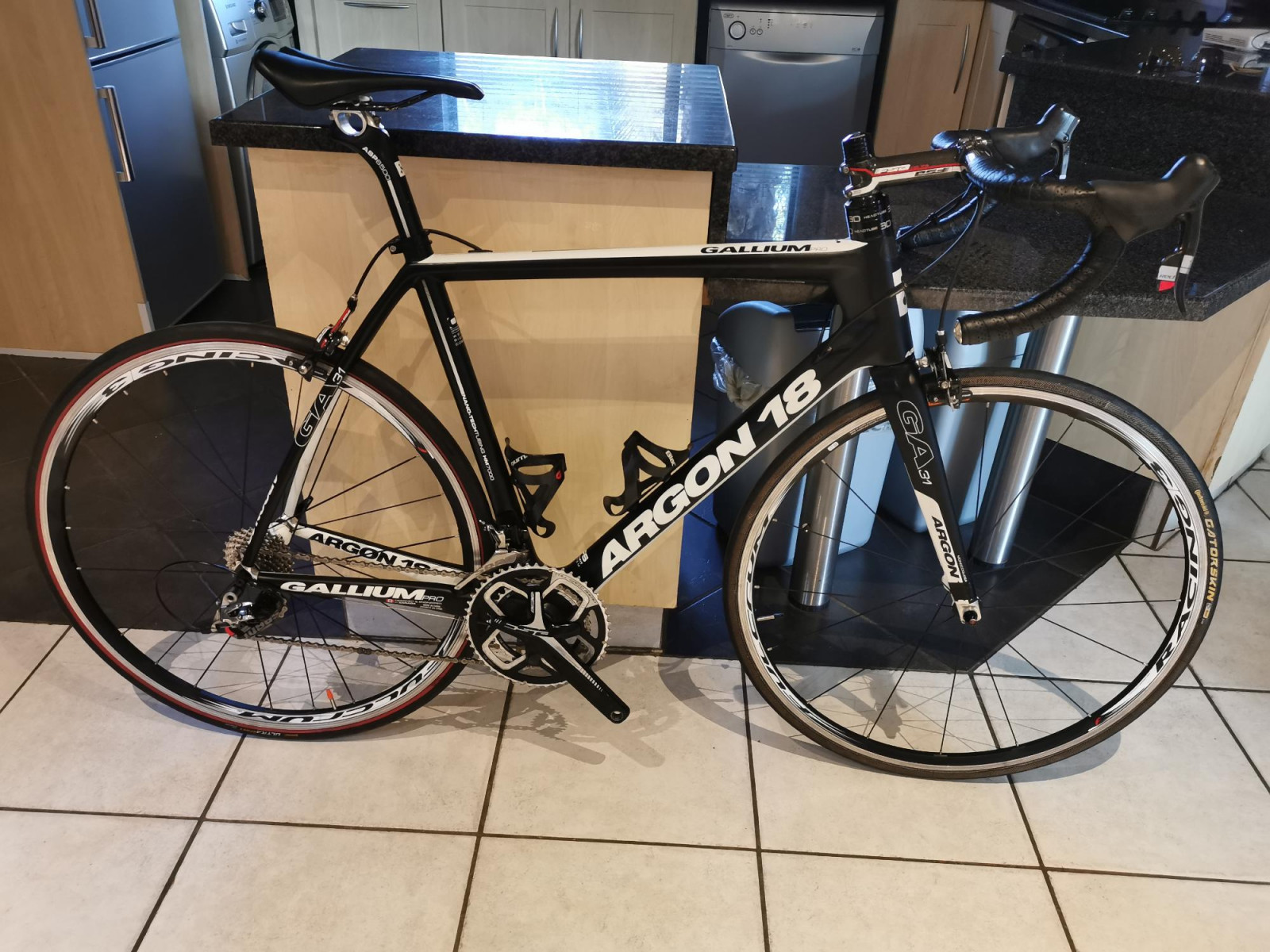 Argon 18 Galium Pro (Lightweight Carbon) | Road Bikes | Bike Hub