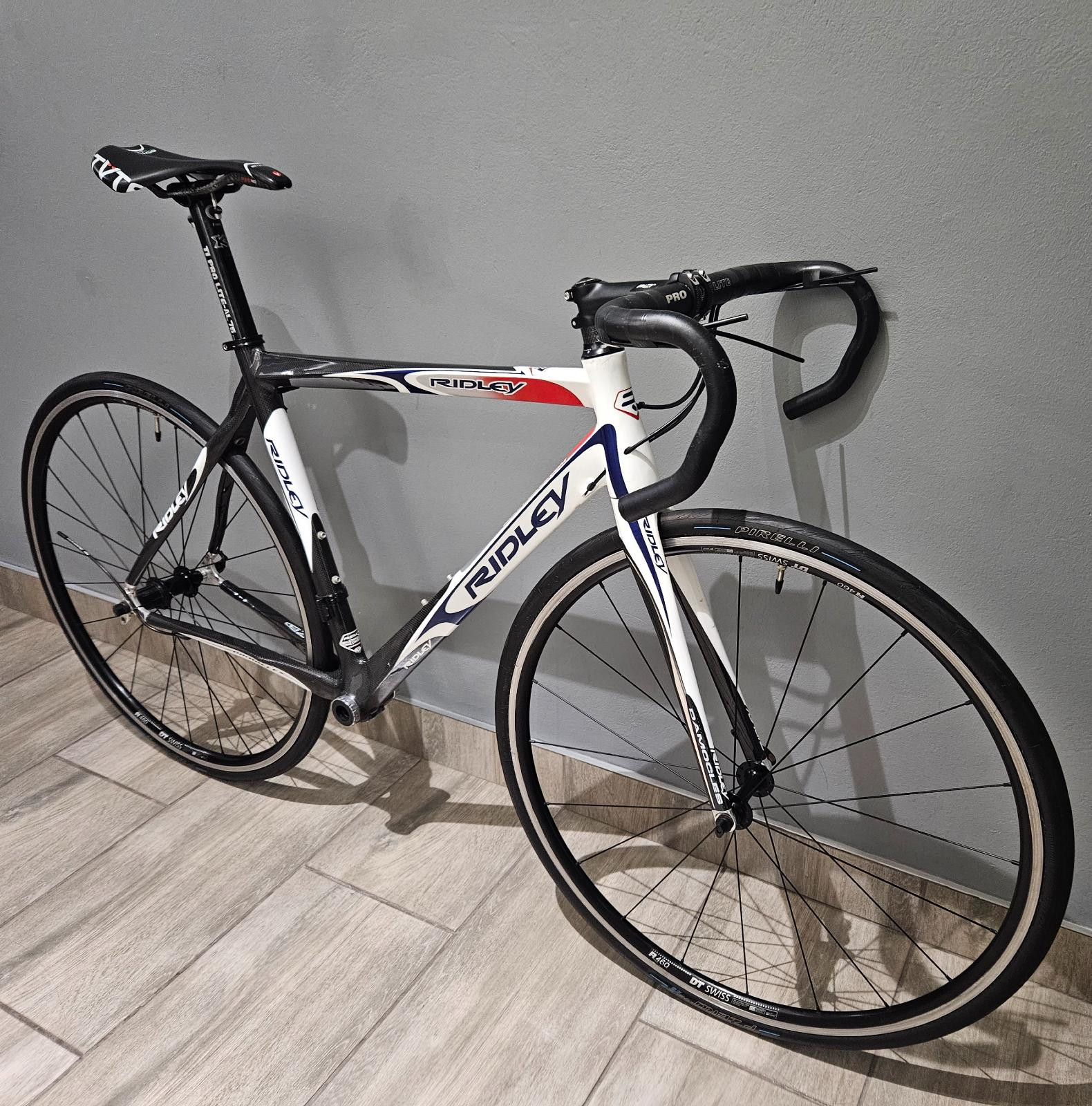 Carbon Ridley rolling frame | Road Bike Frames | Bike Hub