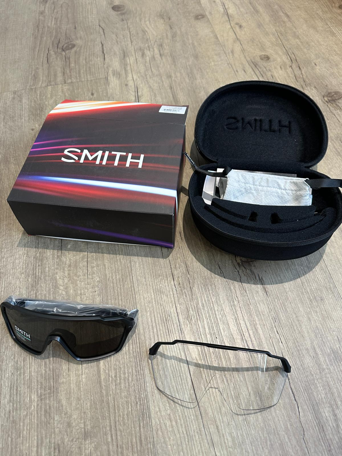 *BRAND NEW* Smith Shift Mag Black + Clear | Bike Hub