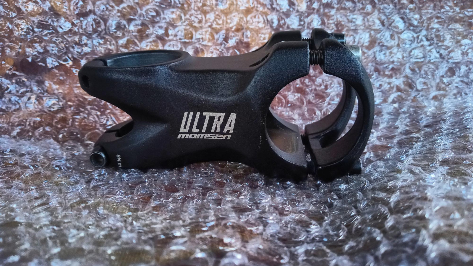 Momsen Ultra 60mm stem | Stems | Bike Hub