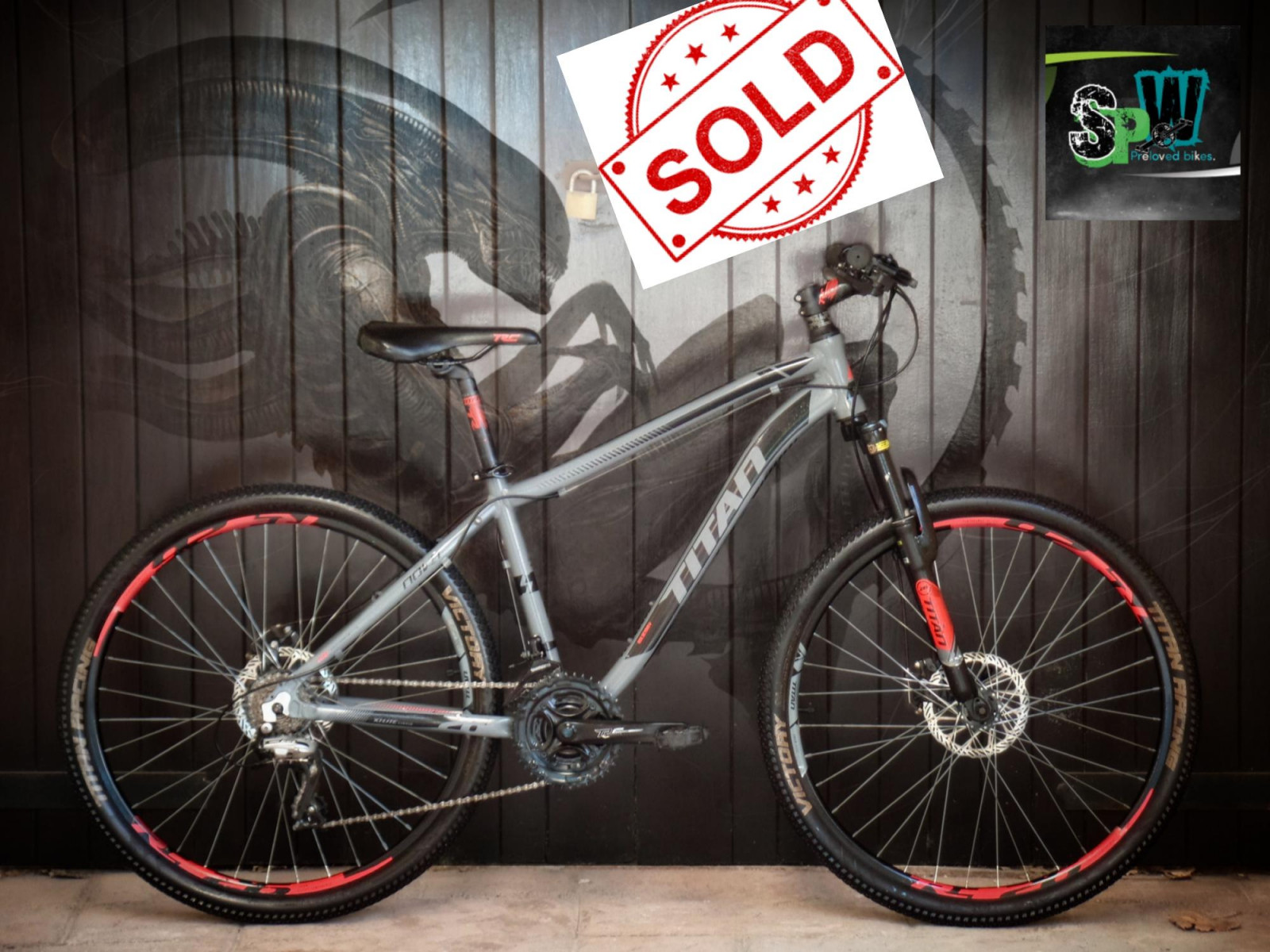 Titan Nova: 26er (S) | Hardtail Mountain Bikes | Bike Hub