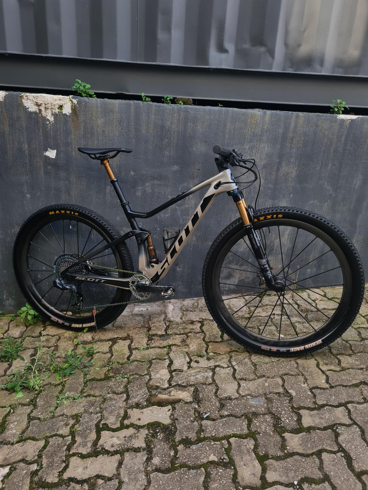 2020 Scott Spark RC 900 SL (Medium) | Dual Suspension Mountain Bikes | Bike Hub