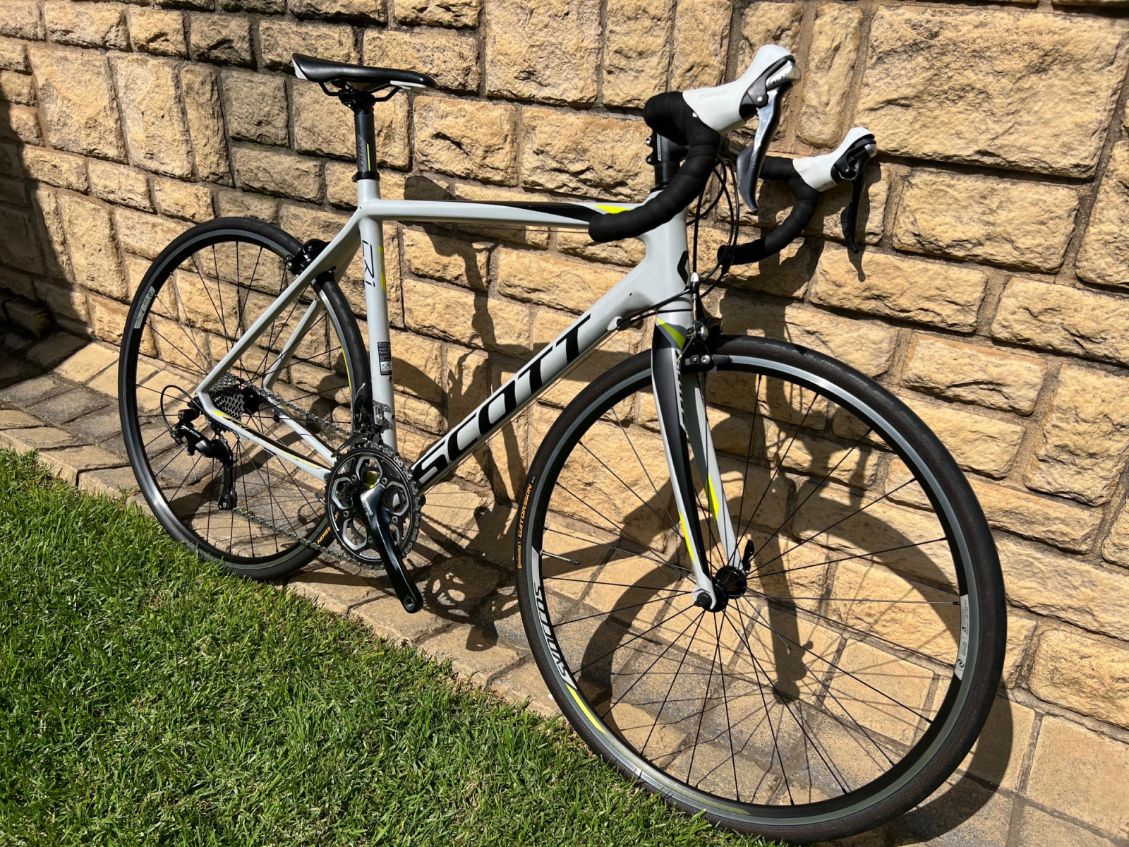 Scott CR1 | Road Bikes | Bike Hub