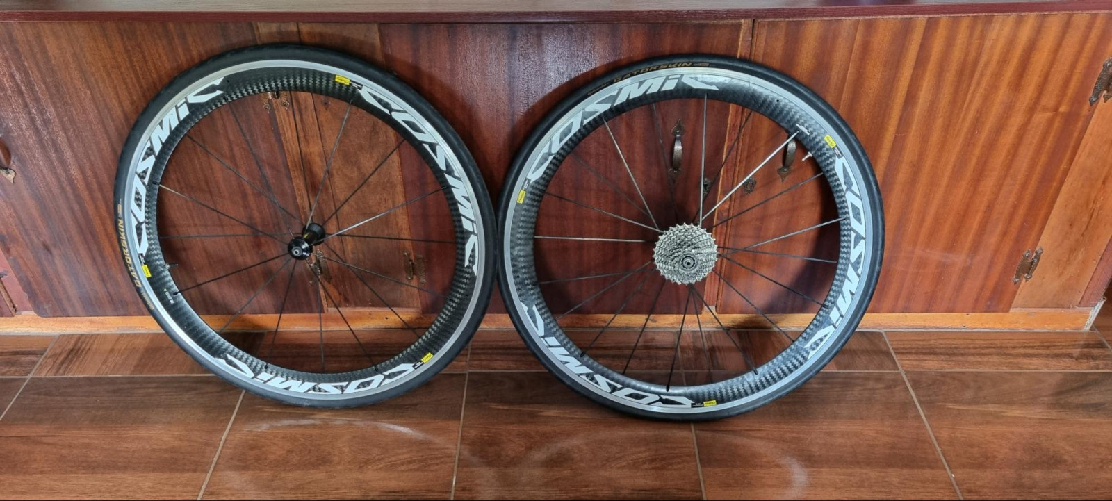 Mavic cosmic rims andt tyres | Road Bike Wheels | Bike Hub