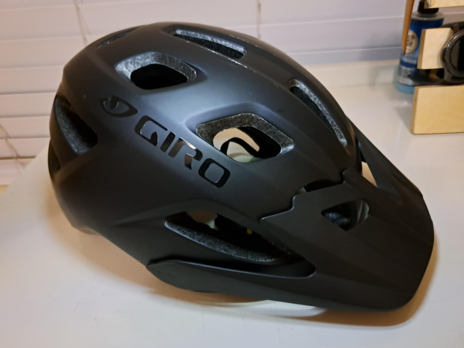 GIRO Fixture MIPS Helmet | Helmets | Bike Hub