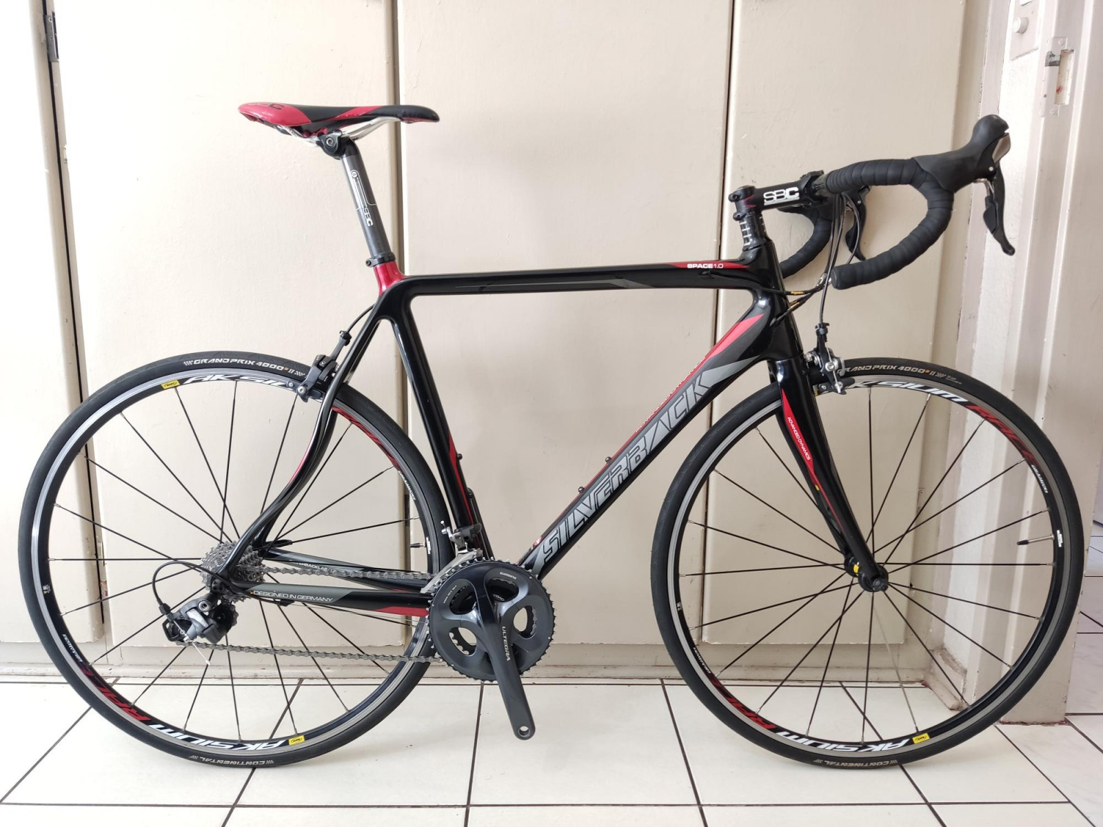 Silverback Space Carbon L/XL | Road Bikes | Bike Hub