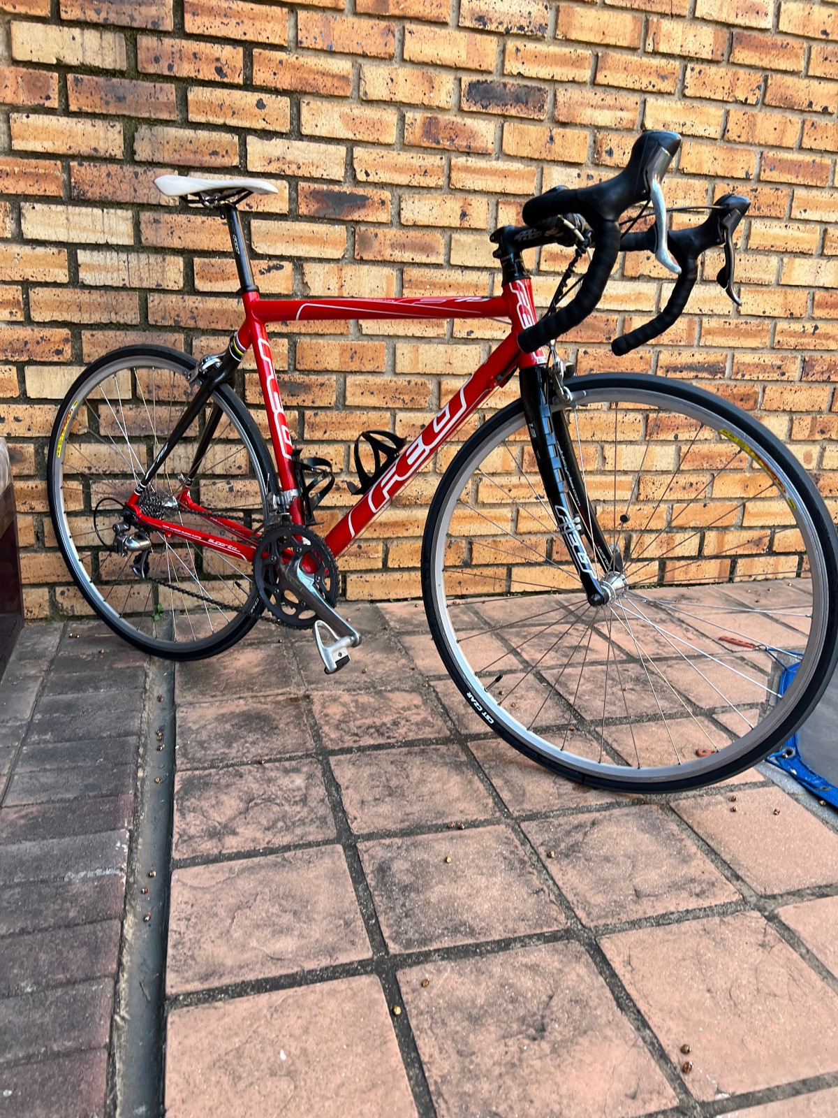 Felt F75 54cm 2x10 spd, carbon fork & rear stays | Road Bikes | Bike Hub