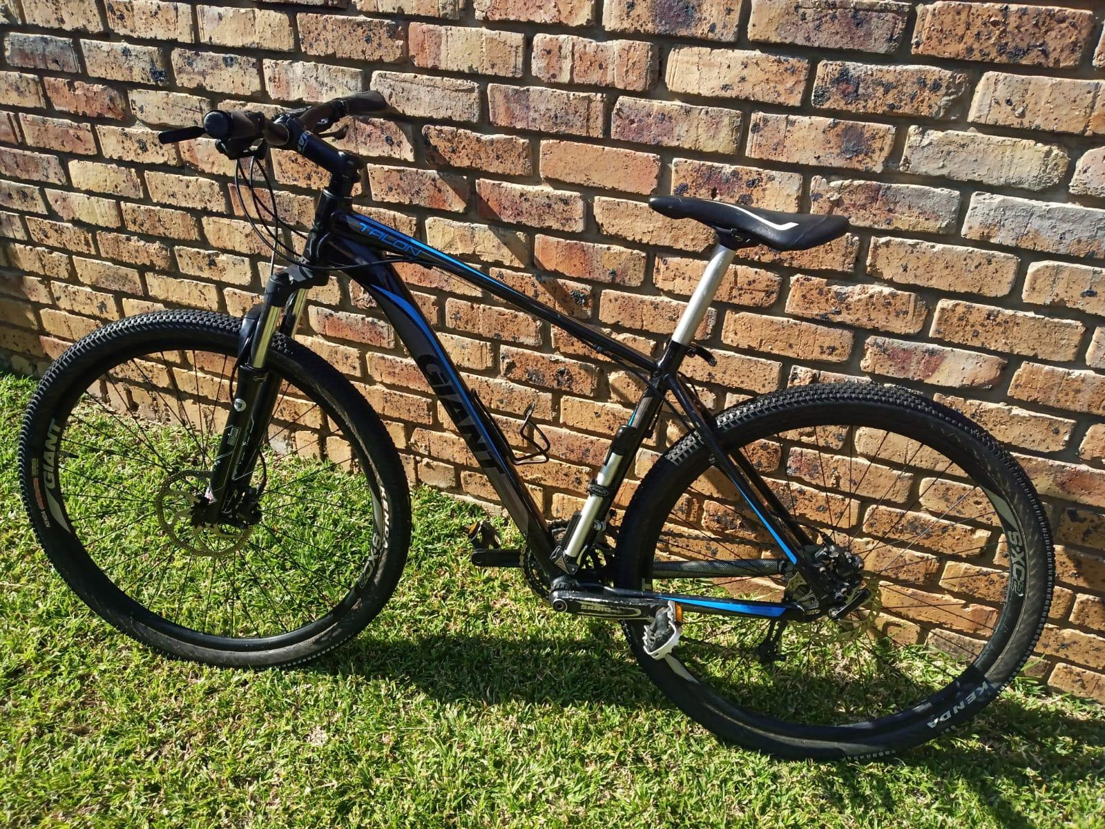 Giant Talon 29er Large Mountain Bike Hardtail | Hardtail Mountain Bikes ...
