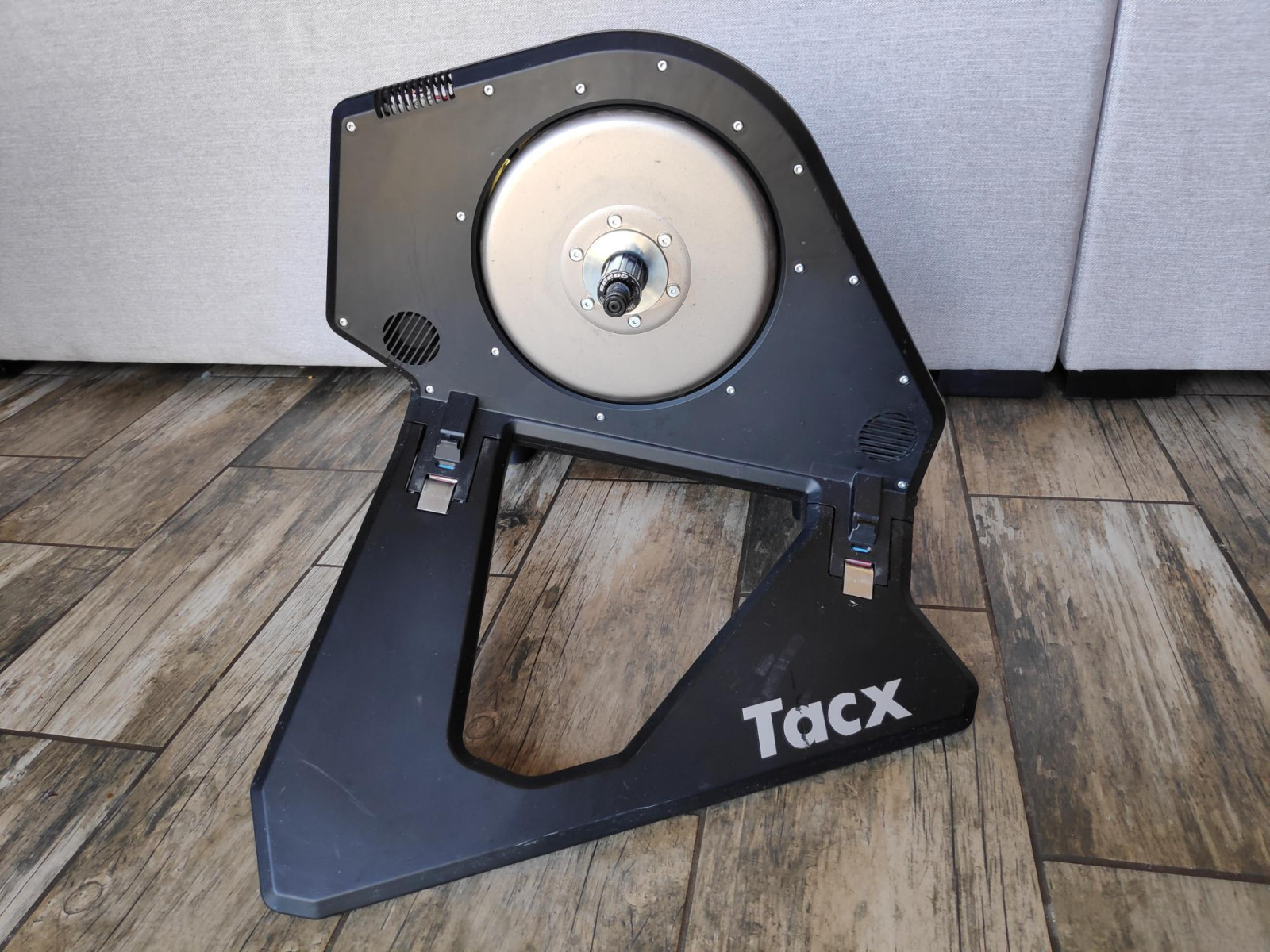 Tacx Neo Smart Trainer | Indoor Trainers & Accessories | Bike Hub
