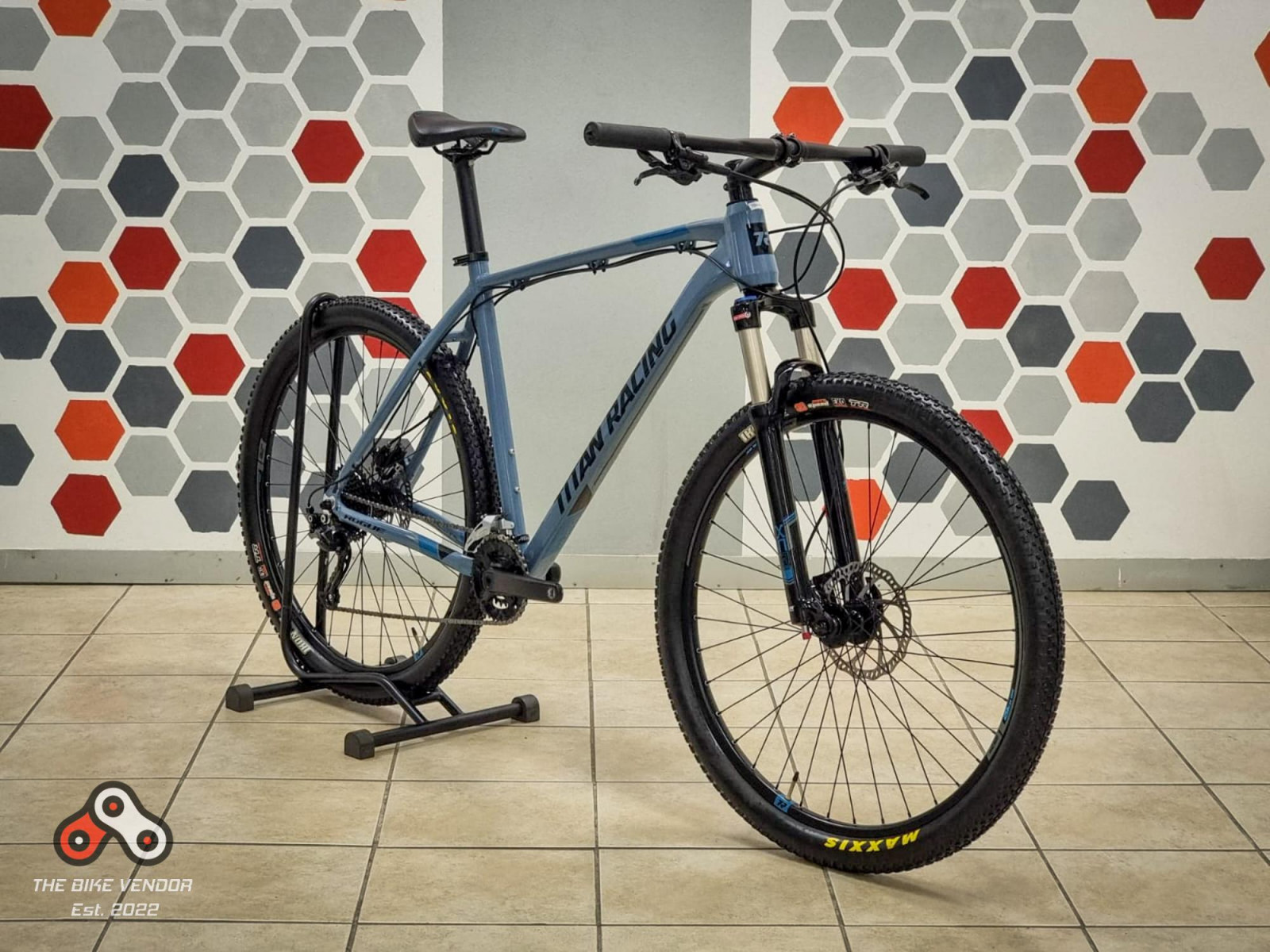 Titan Rogue Cruz - Air Suspension - As New | Hardtail Mountain Bikes ...