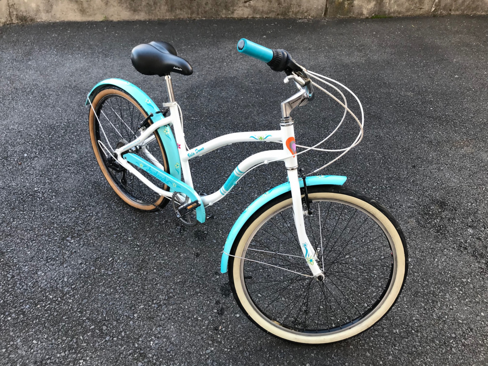 Avalanche Bella Donna | Commuter Bikes | Bike Hub