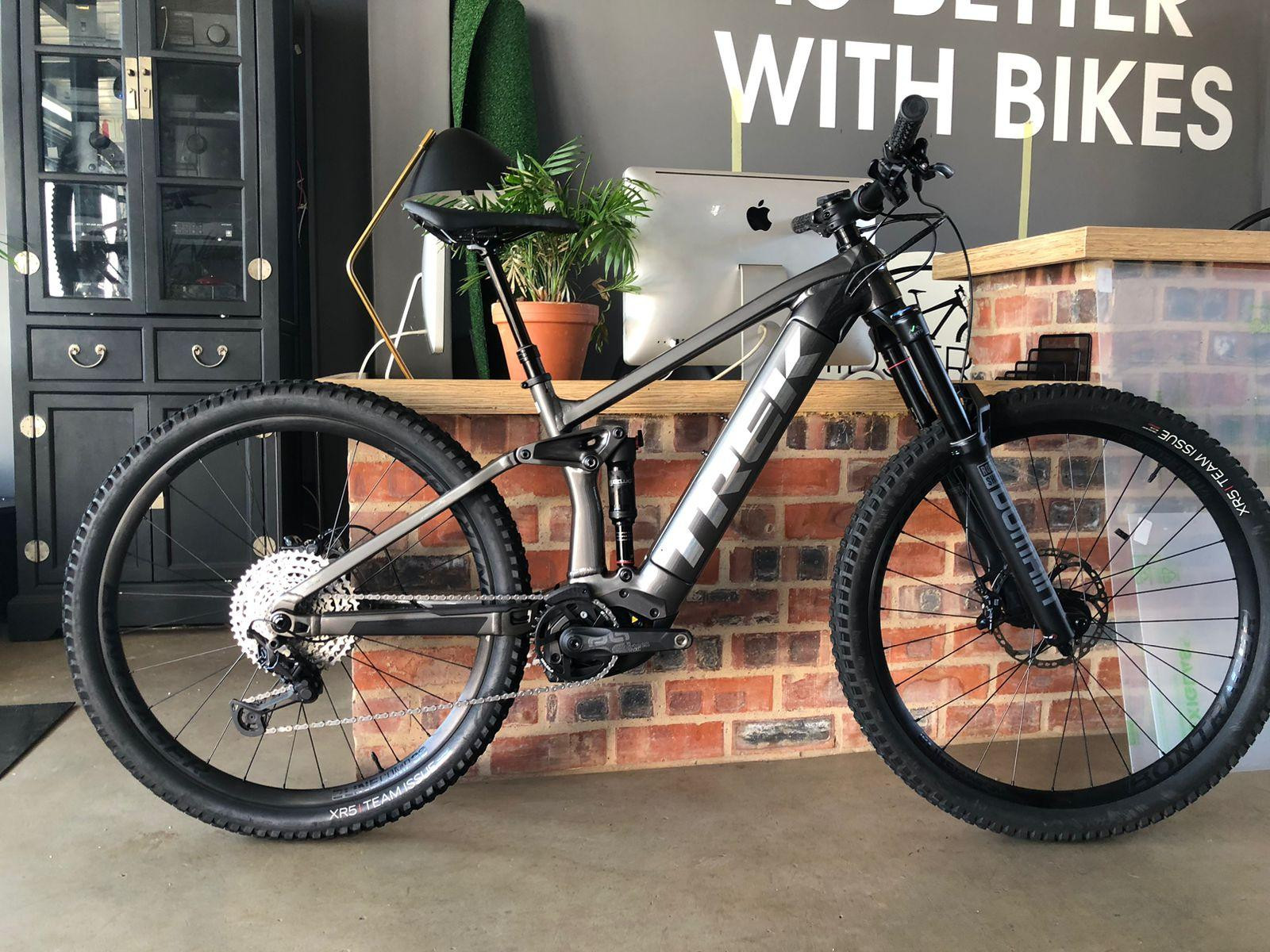 Trek Rail 7 Gen 2 | Dual Suspension Mountain E-Bikes | Bike Hub