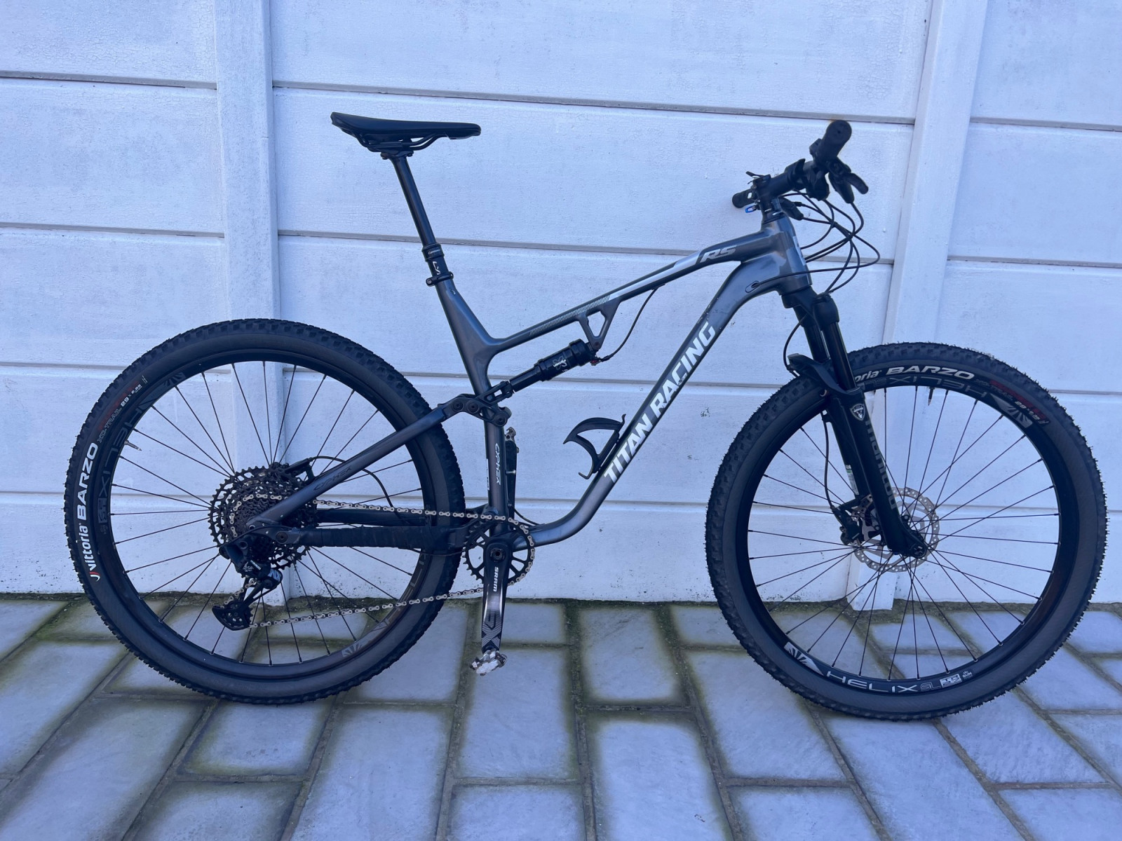 Titan Racing Cypher R | Dual Suspension Mountain Bikes | Bike Hub