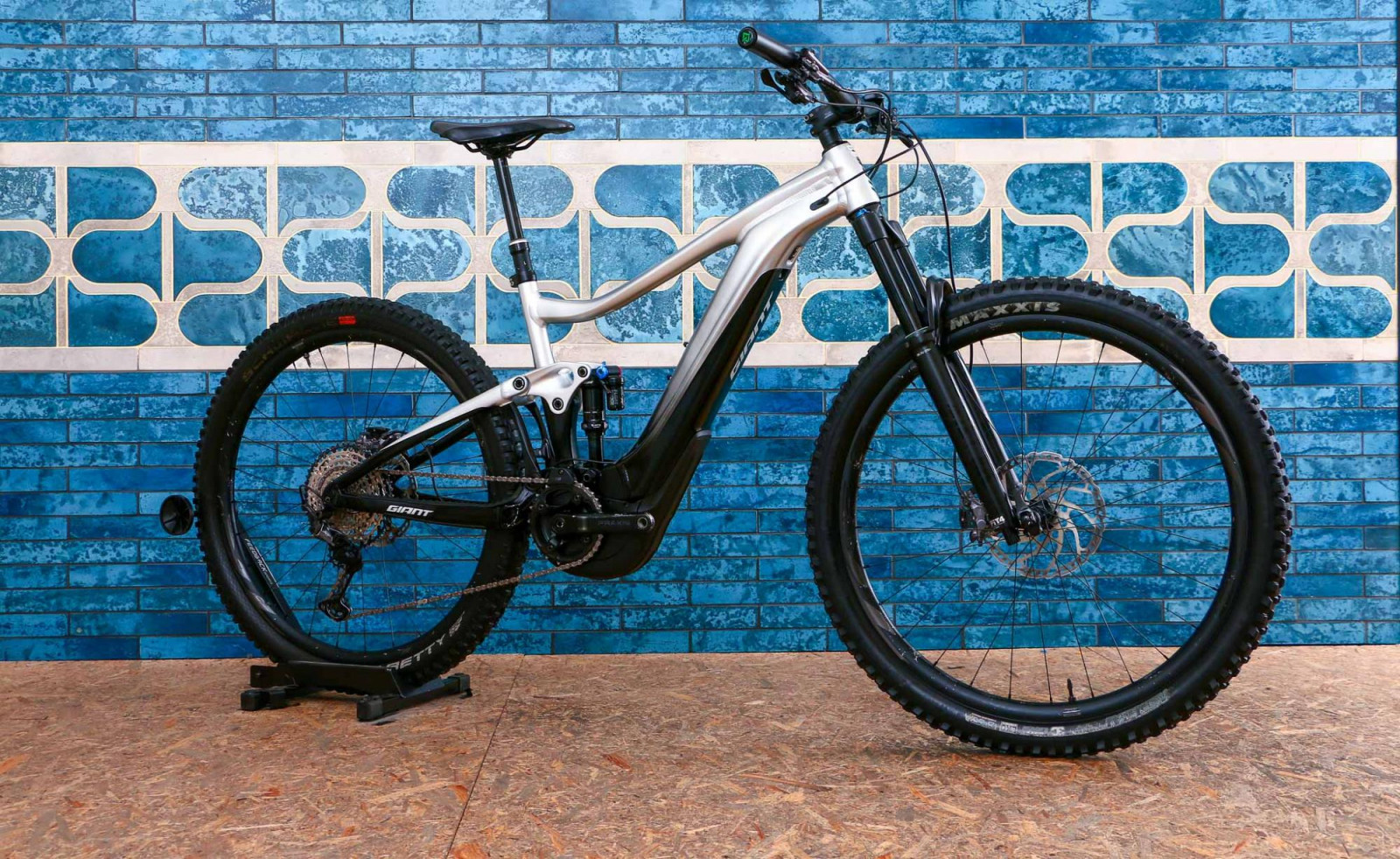 Pre-Owned Giant Trace Pro 1 (L) BM8393 | Dual Suspension Mountain E ...