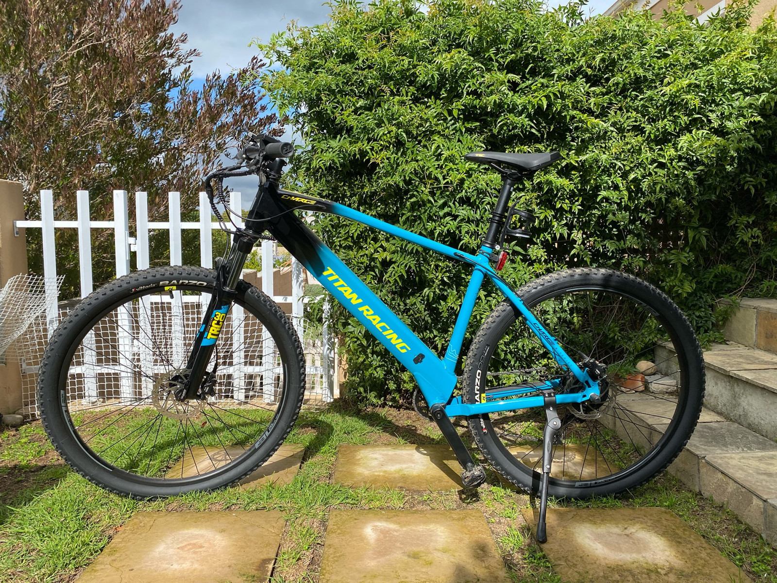 Titan Racing - Charge E One (E-Bike) | Hardtail Mountain E-Bikes | Bike Hub