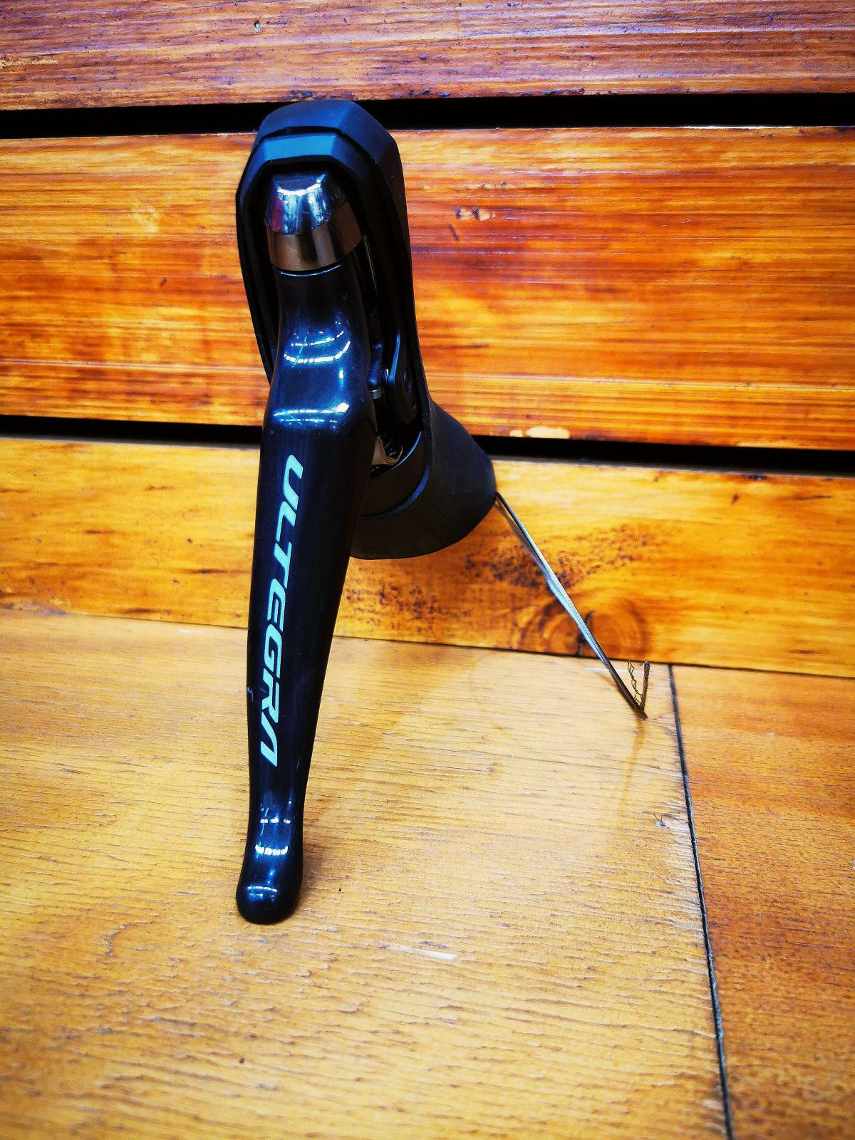 Shimano Ultegra ST-R8020 11 Speed Right Shifter | Shifters | Bike Hub