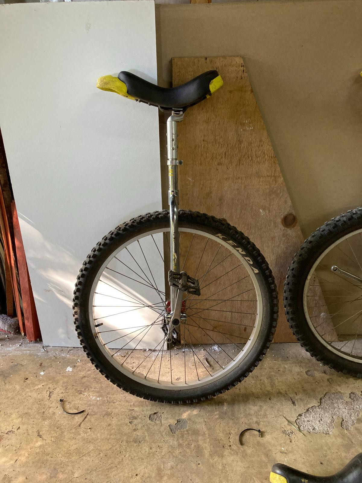 26Aux Unicycle with 2.5 tyre | Unicycles Bikes | Bike Hub