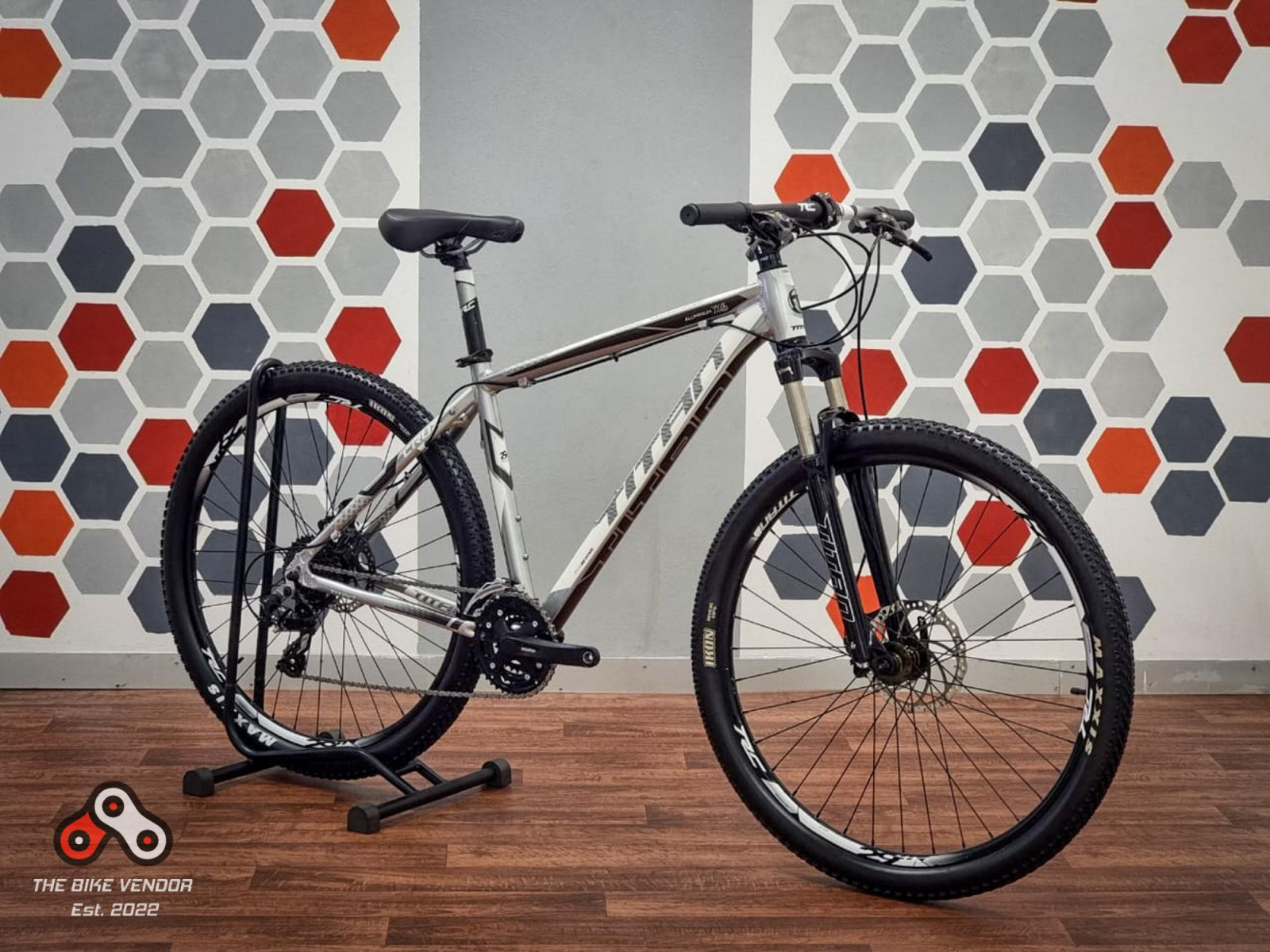 Titan Cruz - Shimano - Suntour XCT - Discs | Hardtail Mountain Bikes ...