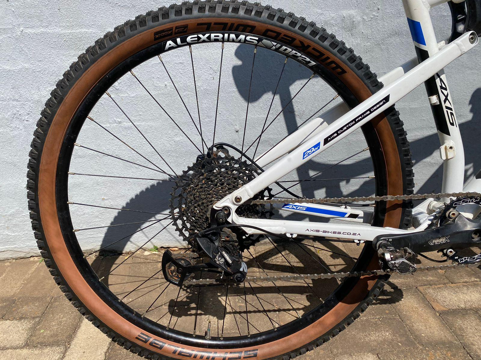 Axis A30AFS 29er | Dual Suspension Mountain Bikes | Bike Hub