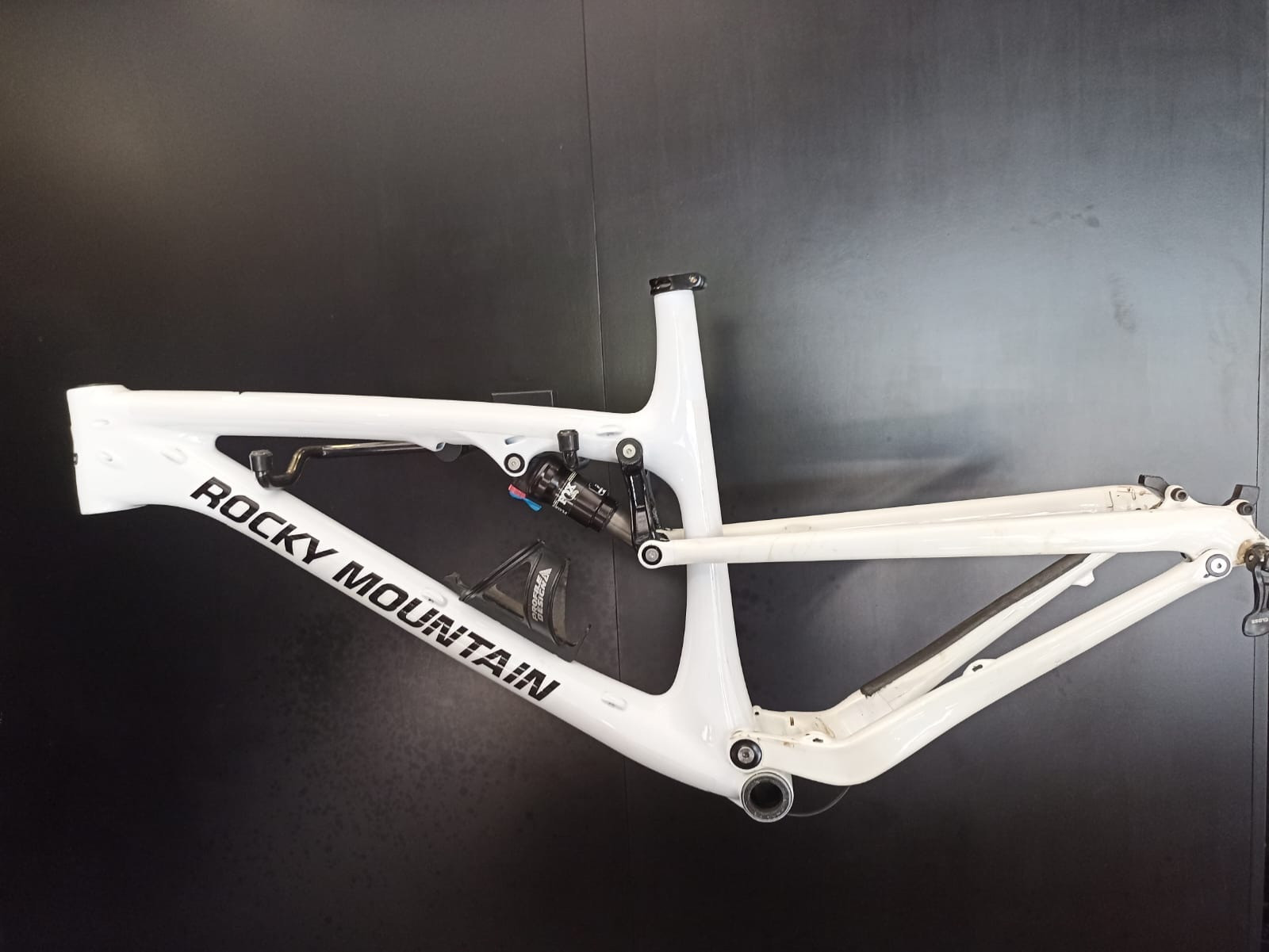 Rocky Mountain Element | Dual Suspension Mountain Bike Frames | Bike Hub