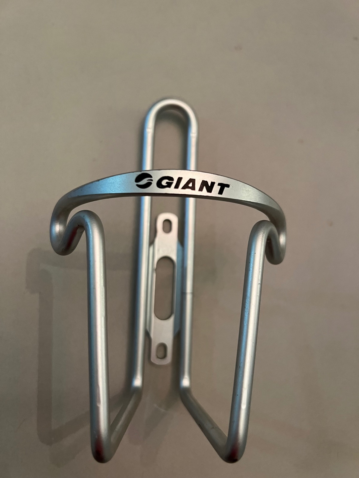 Giant Alloy bottle cage | Bottle Cages | Bike Hub
