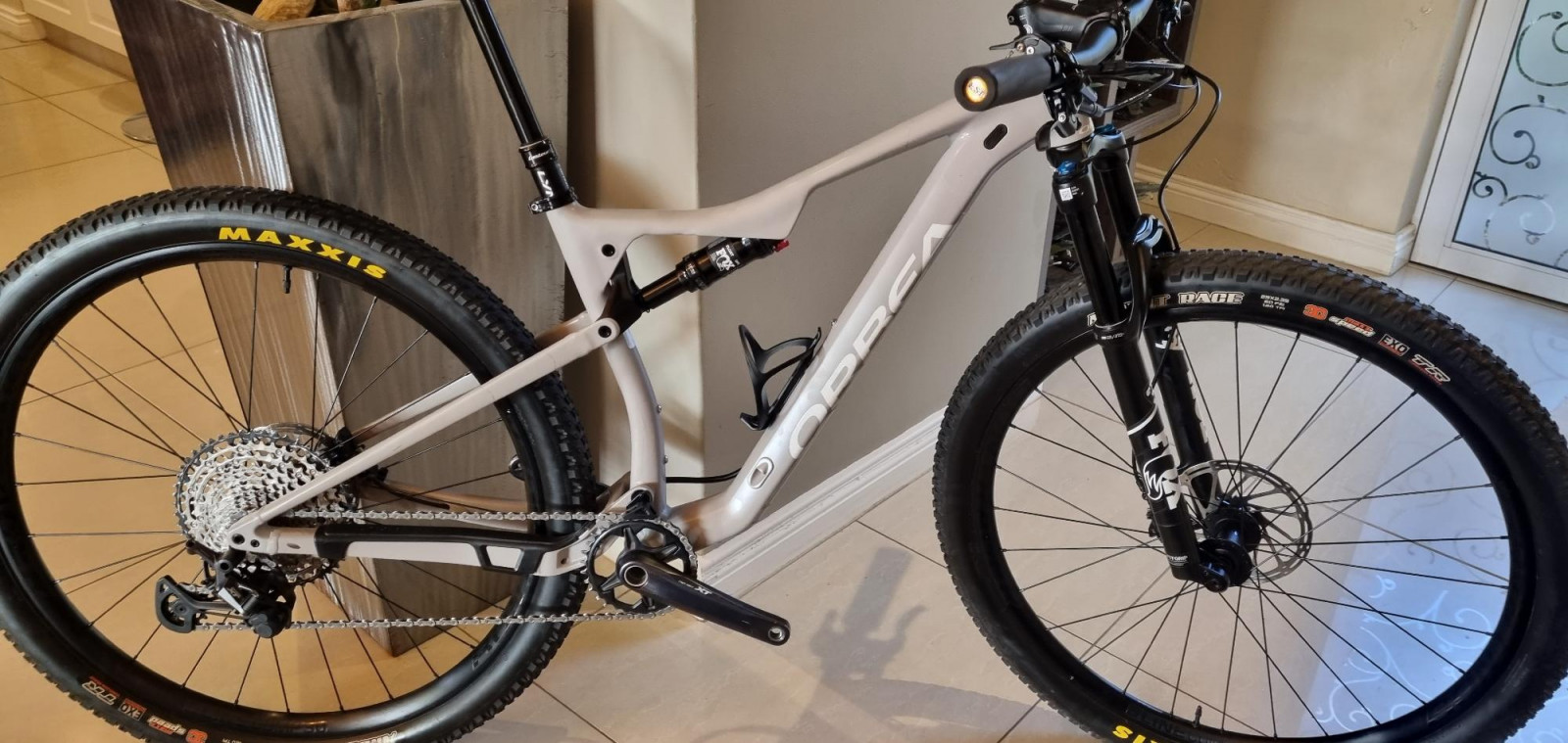 2022 Orbea Oiz20 - XT 1x12 - Upgraded wheels | Bike Hub
