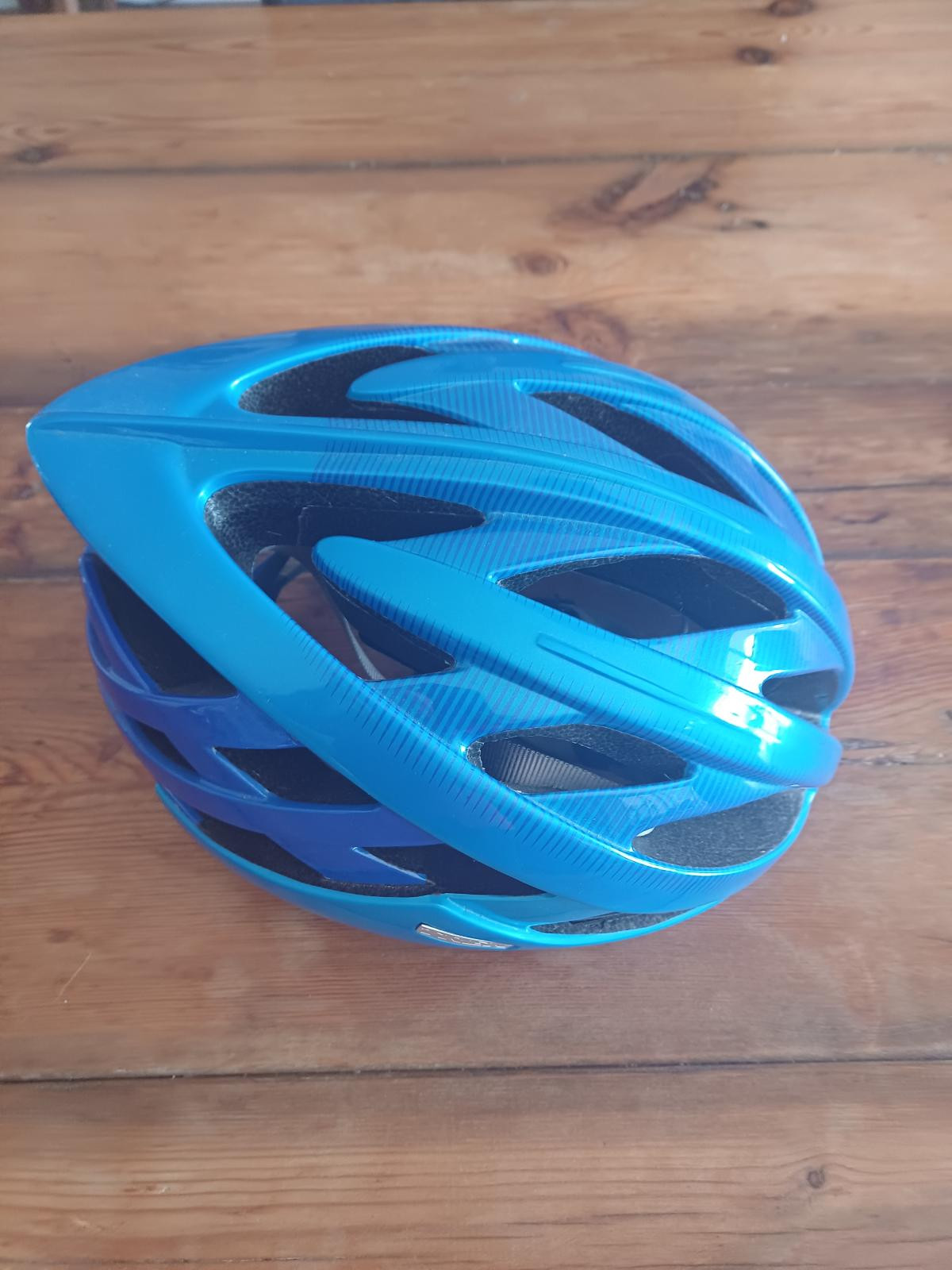 TREK Road Helmet R250 | Helmets | Bike Hub