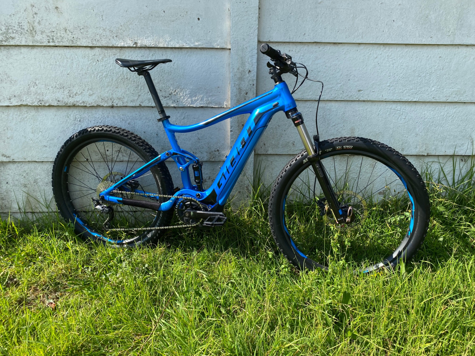 Giant Stance E+2 (L) | Dual Suspension Mountain E-Bikes | Bike Hub