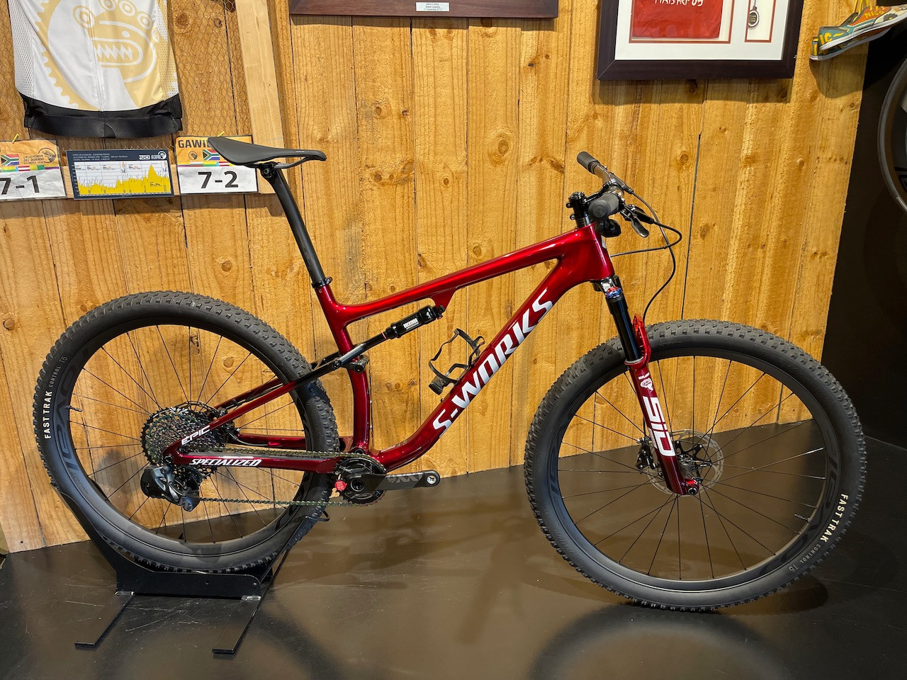 S-Works Epic Large brand new | Dual Suspension Mountain Bikes | Bike Hub