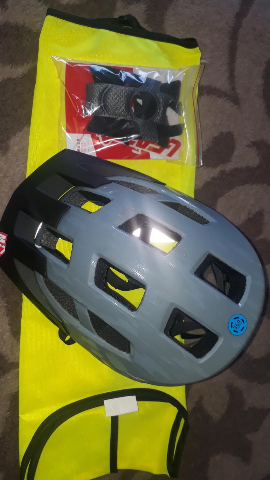 Leatt DBX 2.0 Bicycle Helmet | Helmets | Bike Hub