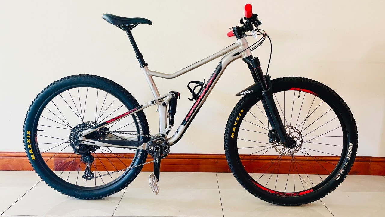 Merida 120 XT Large 2019 | Dual Suspension Mountain Bikes | Bike Hub