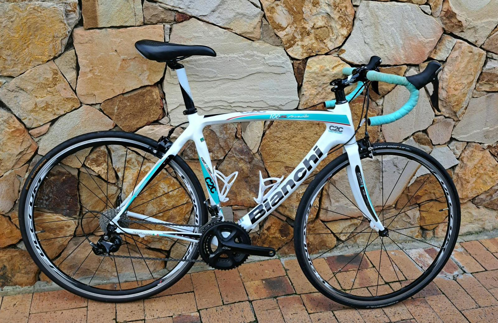 Bianchi C2C Strade | Road Bikes | Bike Hub