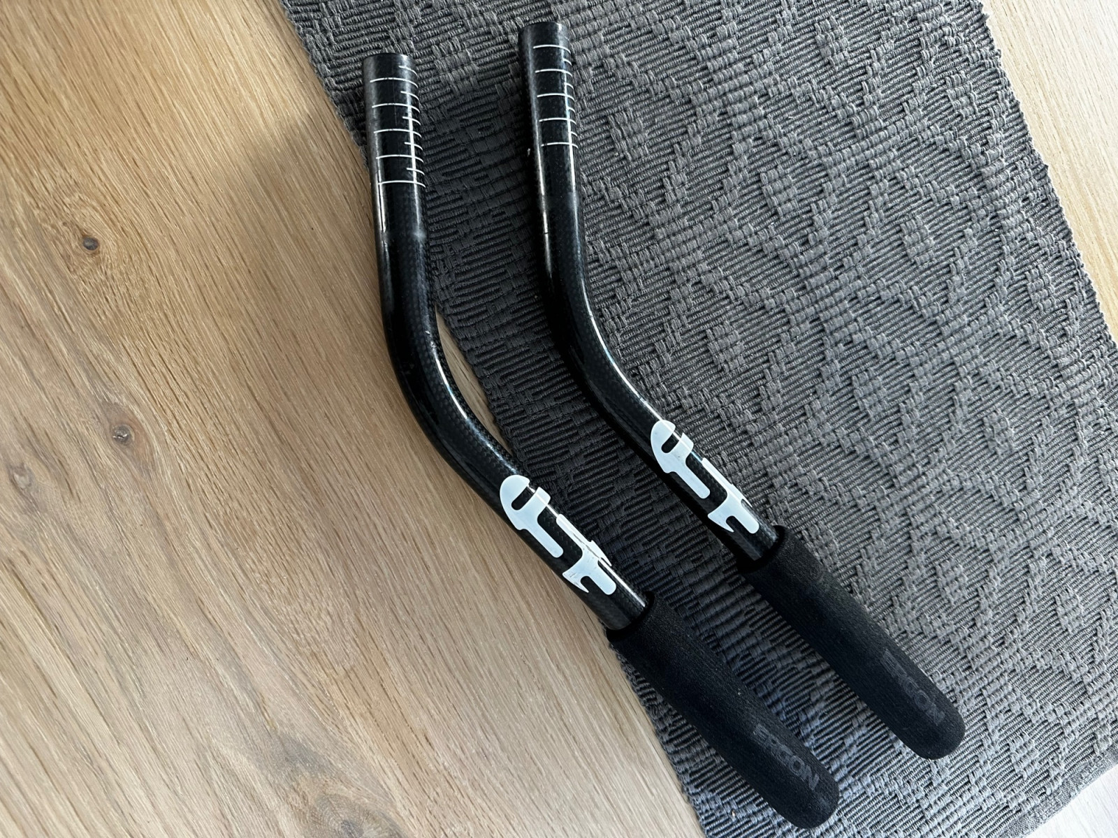 USE TT 45deg carbon extensions | Handlebars | Bike Hub