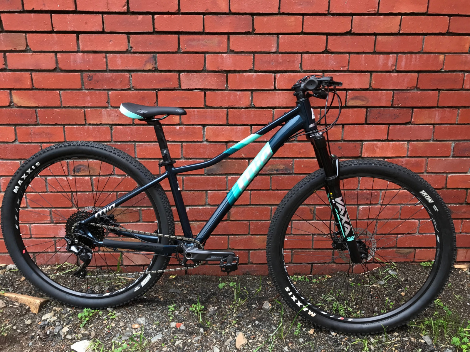 Momsen 2021 Mia 129 | Bike Hub