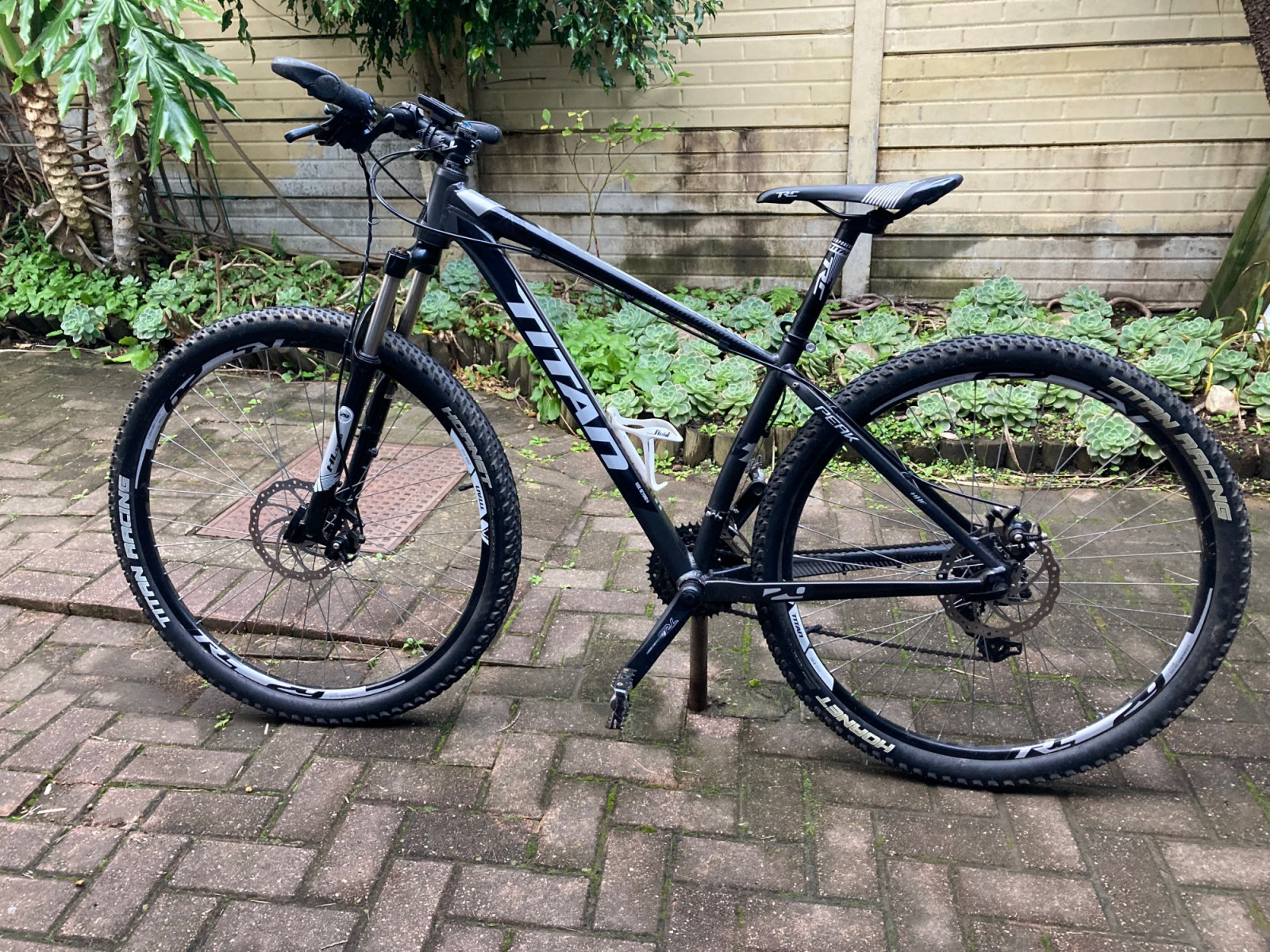 Titan bike | Hardtail Mountain Bikes | Bike Hub