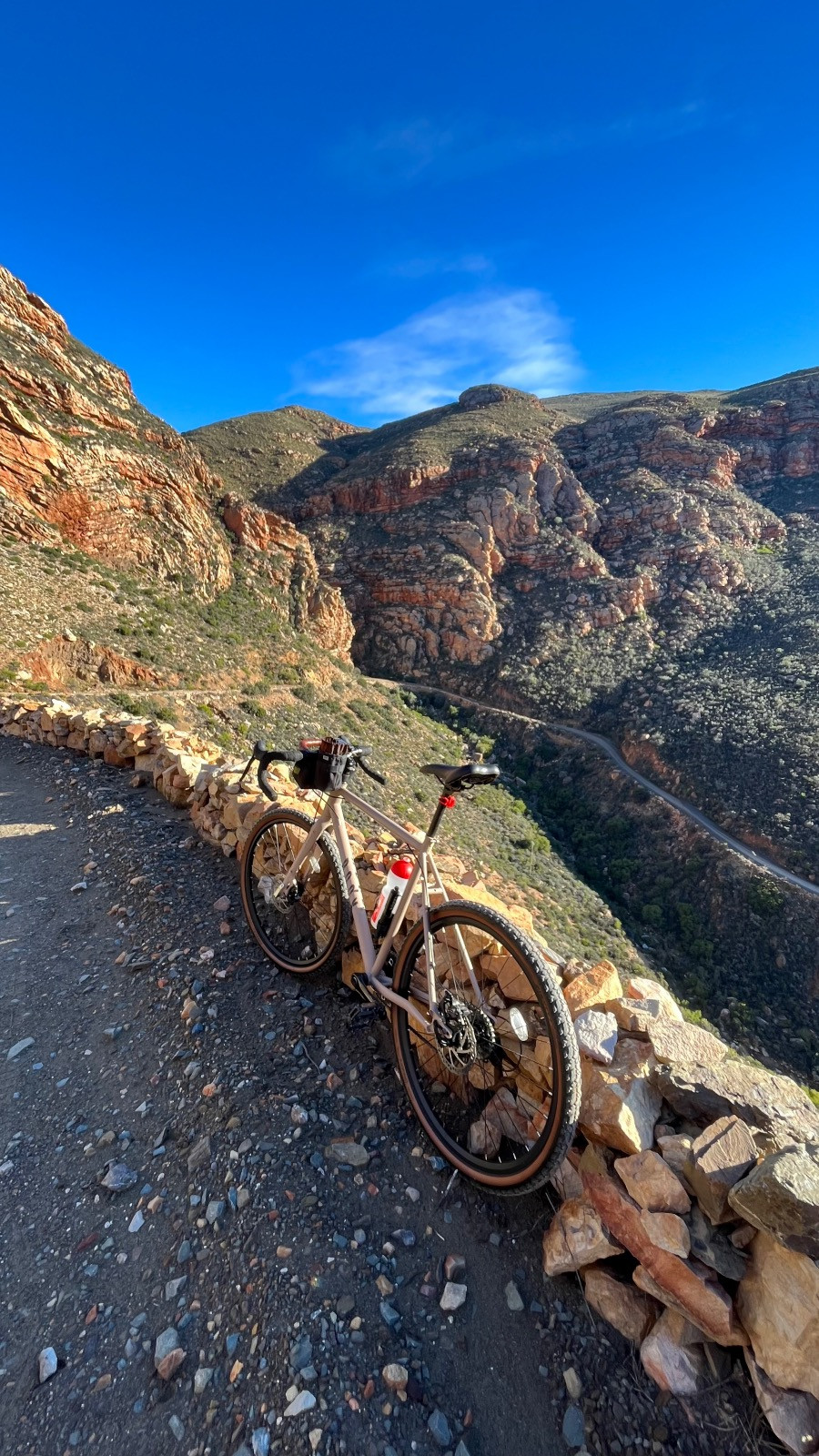 Rook Scout Cape Sandstone | Gravel Bikes | Bike Hub