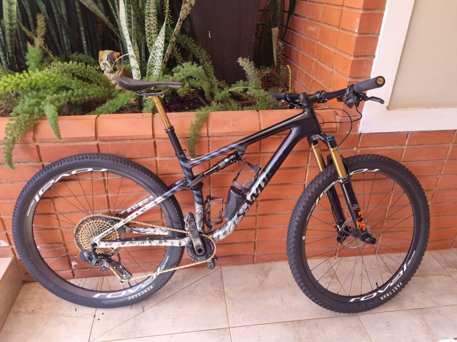 Custom Frame | Dual Suspension Mountain Bike Frames | Bike Hub