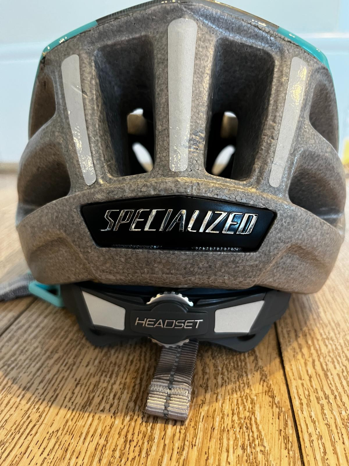 Specialized Sierra Helmet | Helmets | Bike Hub