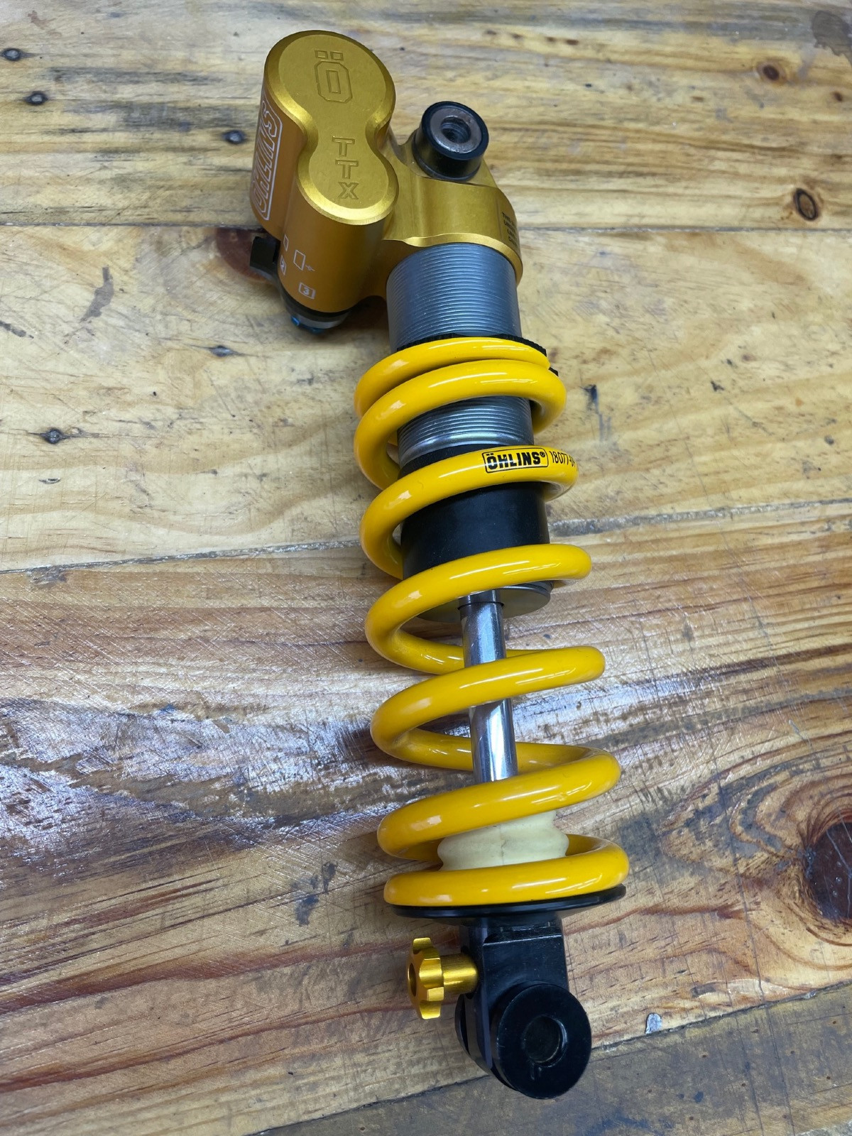 Rear Sus Ohlins TTX 210x55 Coil Damper Spring SBCM | Rear Shocks | Bike Hub